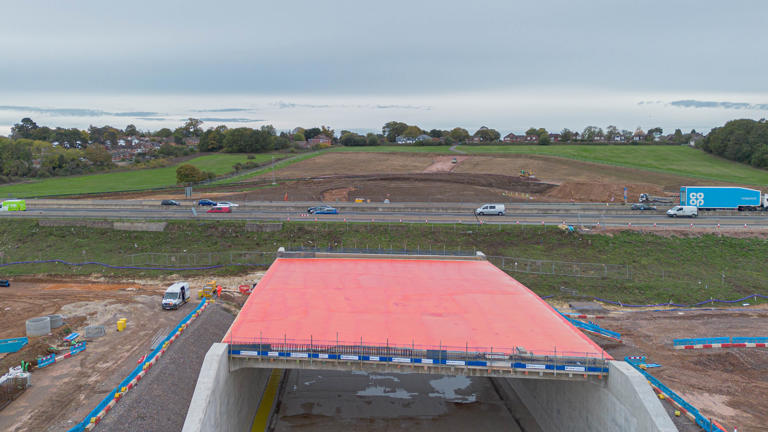 M27 closed between junctions 9 and 11 for major junction 10 revamp with ...