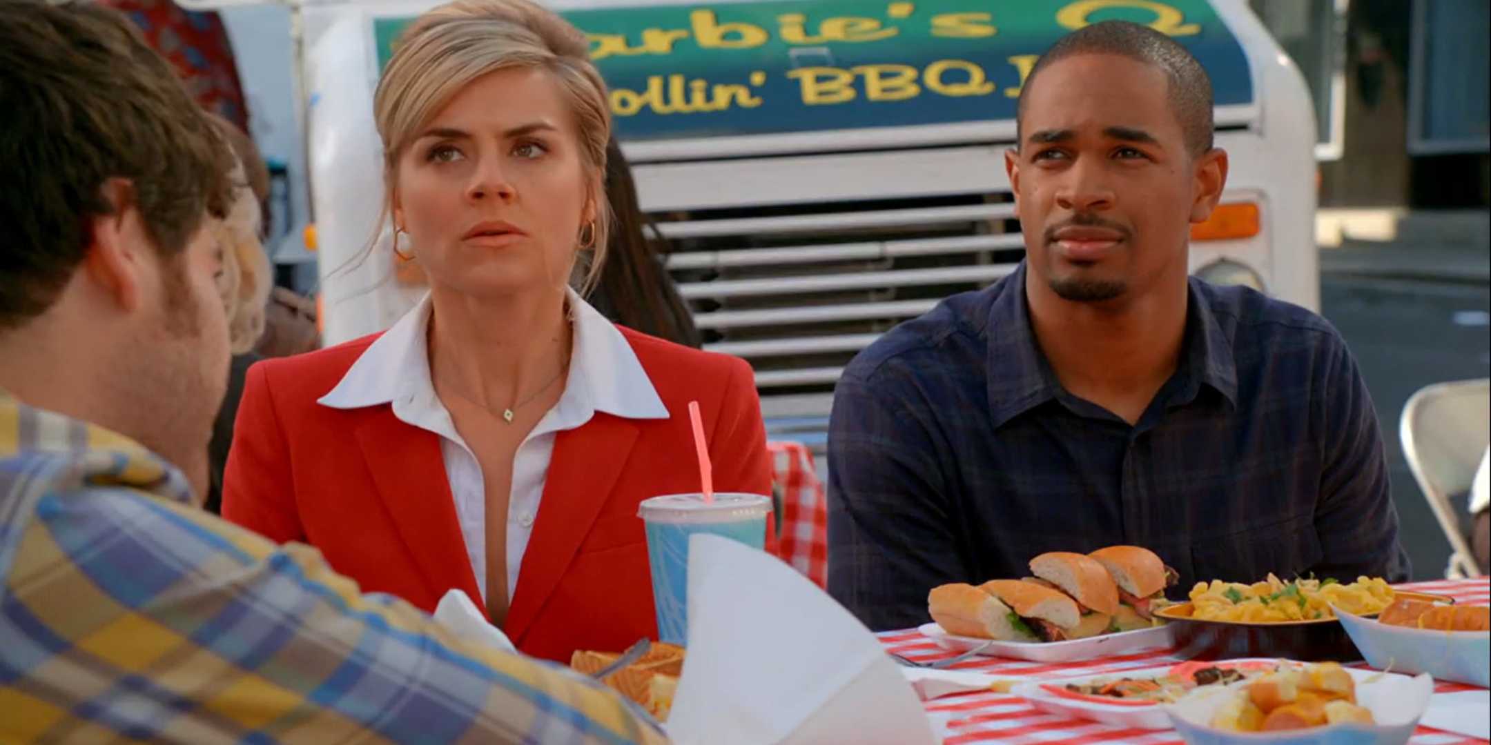 Top 25 Sitcom Couples Ranked: From Iconic Duos to Underrated Pairs
