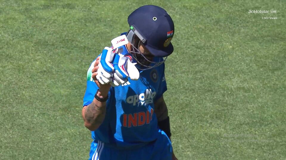 Virat Kohli bids goodbye to Adelaide crowd after 2nd straight duck to ...