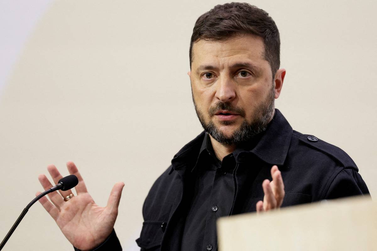 "Discutimos detalhes substantivos": Zelensky falou ao telefone com ...