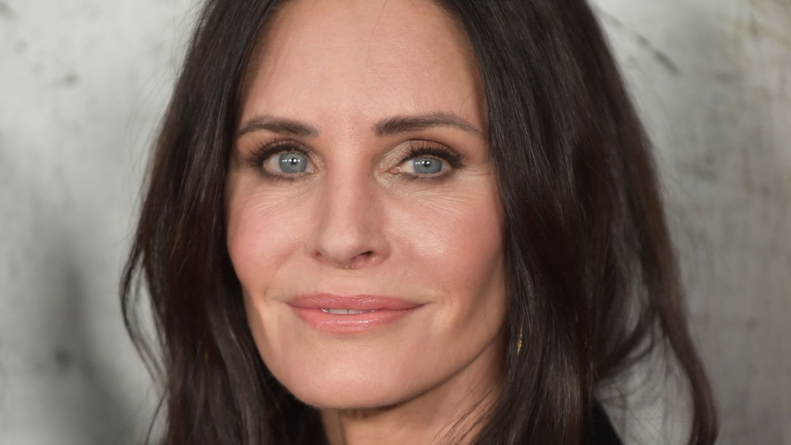 Courteney Cox ne jure que par ce parfum épicé qu'elle porte tous les ...