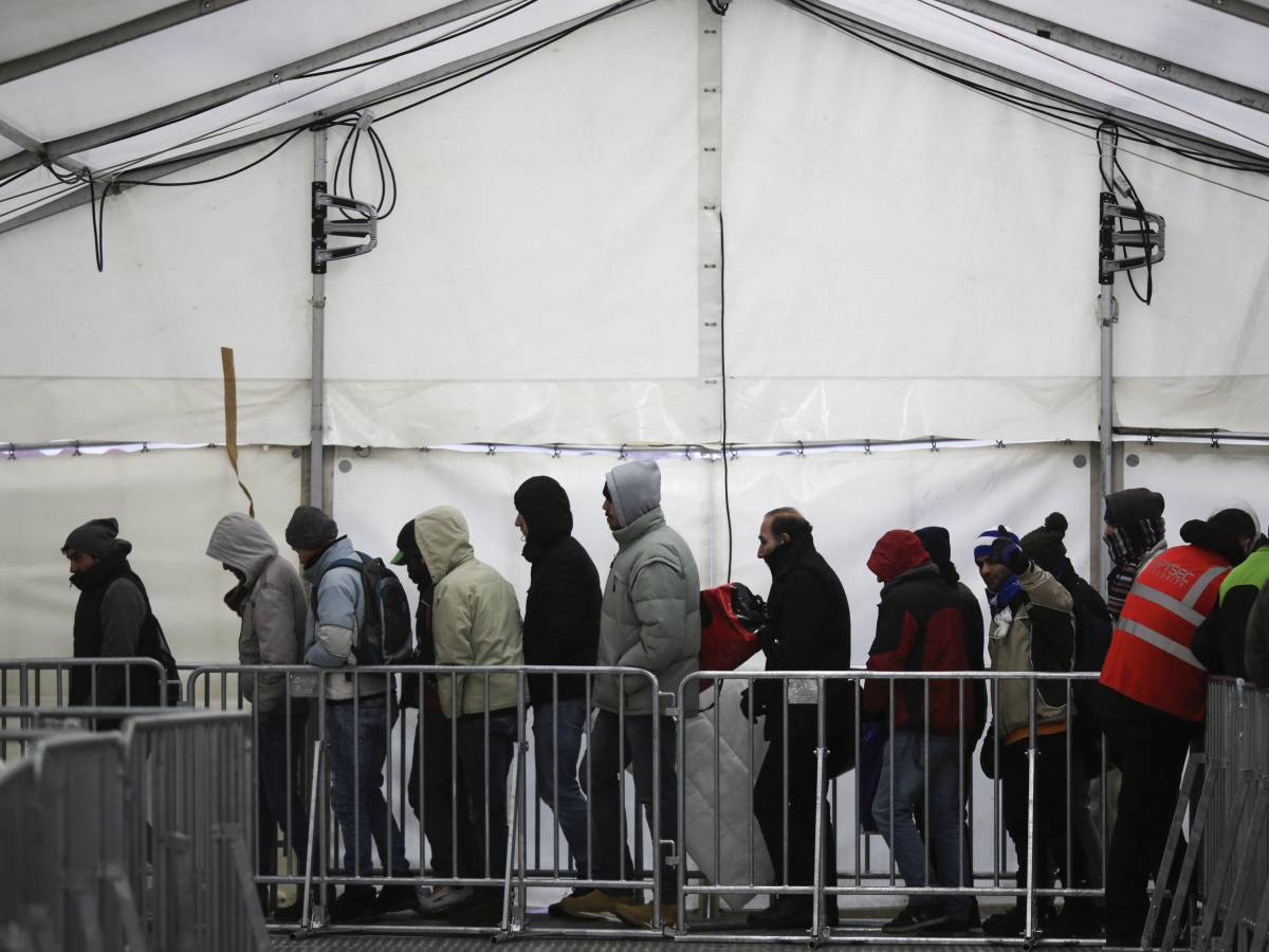 Quei flussi di migranti su Tiktok: i tutorial li portano a L’Aquila. Il ...