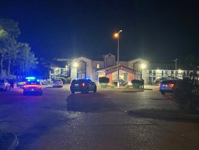 Shooting at motel near airport leaves 1 injured, police say