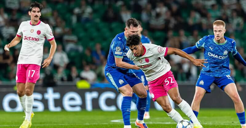 Azia? Jogadores do Marselha arrasam arbitragem em Alvalade
