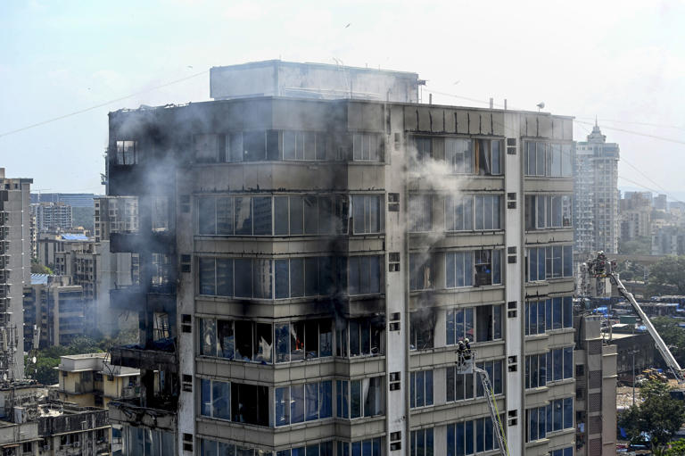 Fire at multi-storey commercial building in Mumbai; 17 suffer from ...