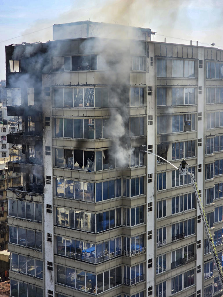 Fire at multi-storey commercial building in Mumbai; 17 suffer from ...