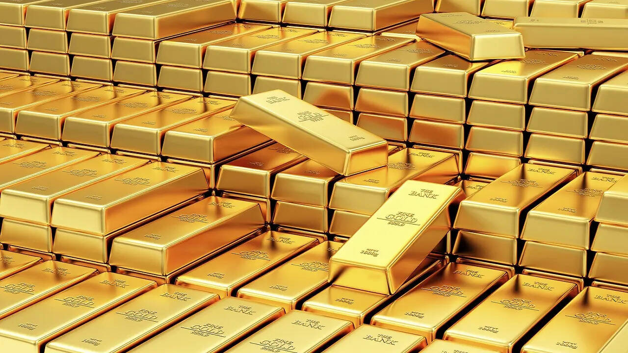 Gold Price Crash: सोन्याचे दर गडगडले! तब्बल 10 टक्क्यांनी घसरण, पुढे ...