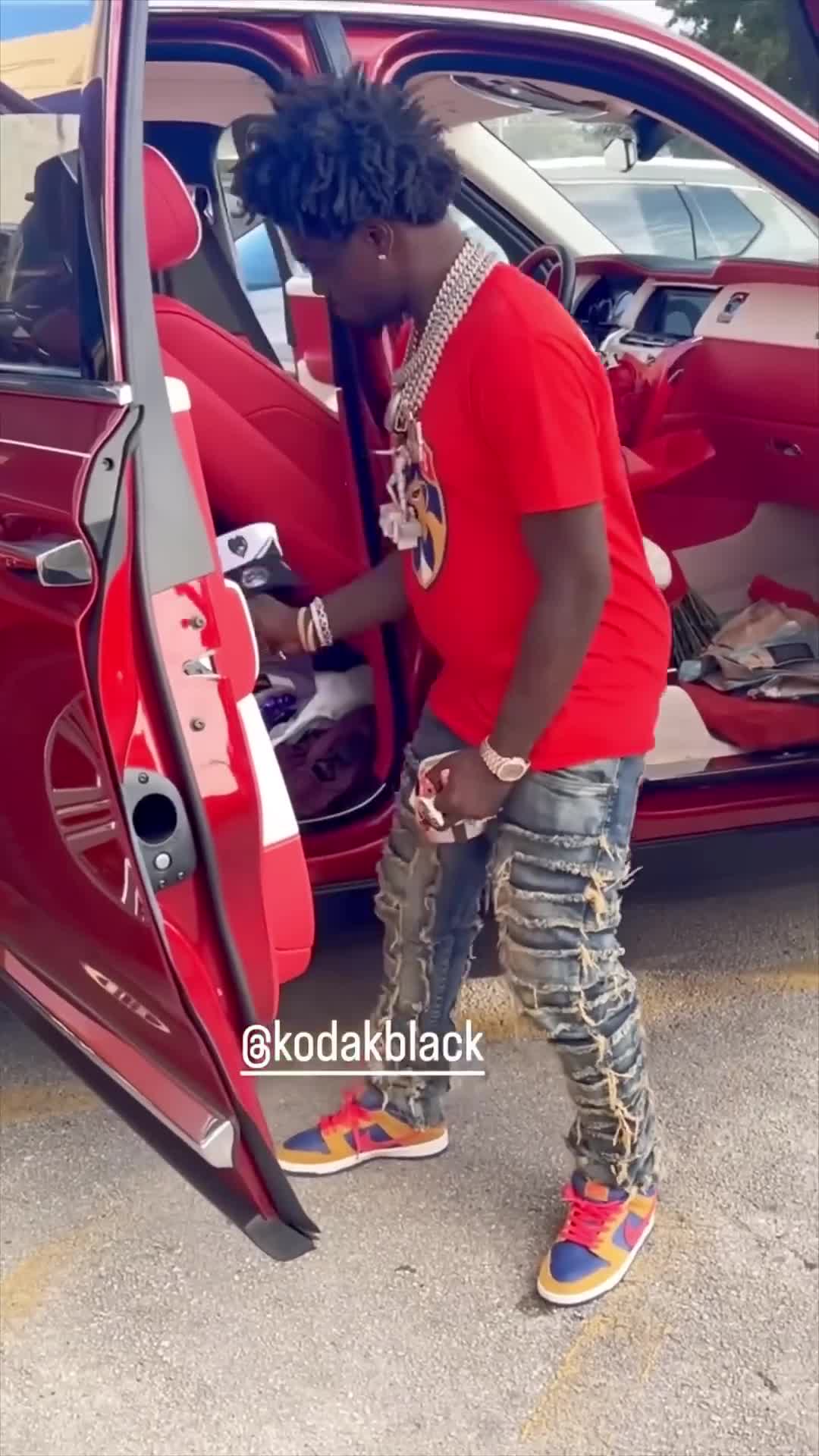 Kodak Black Jamming that New Lil Baby out his Rolls-Royce