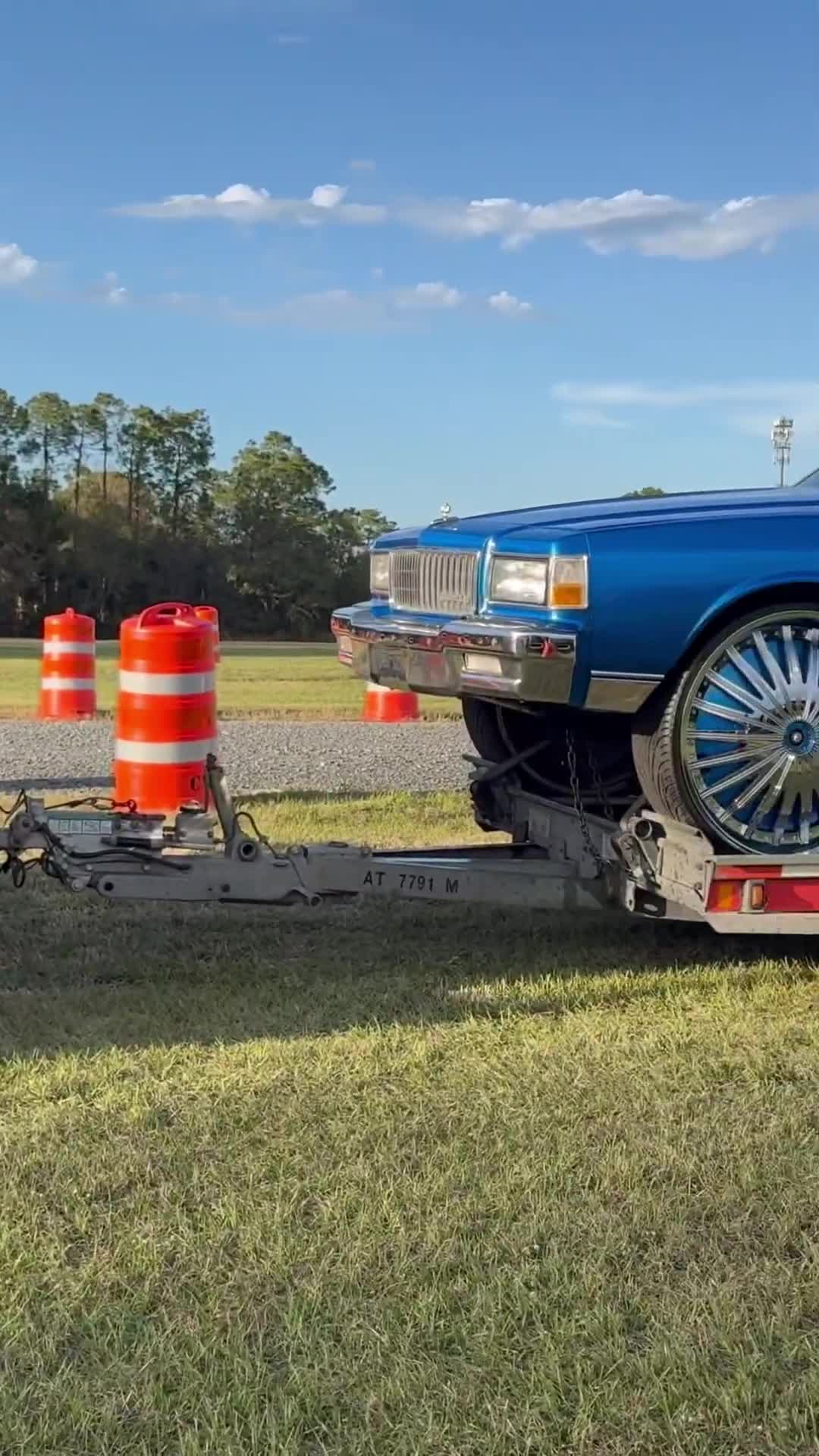 Bro Towing his Box Chevy on 28’s Floaters to the Carshow