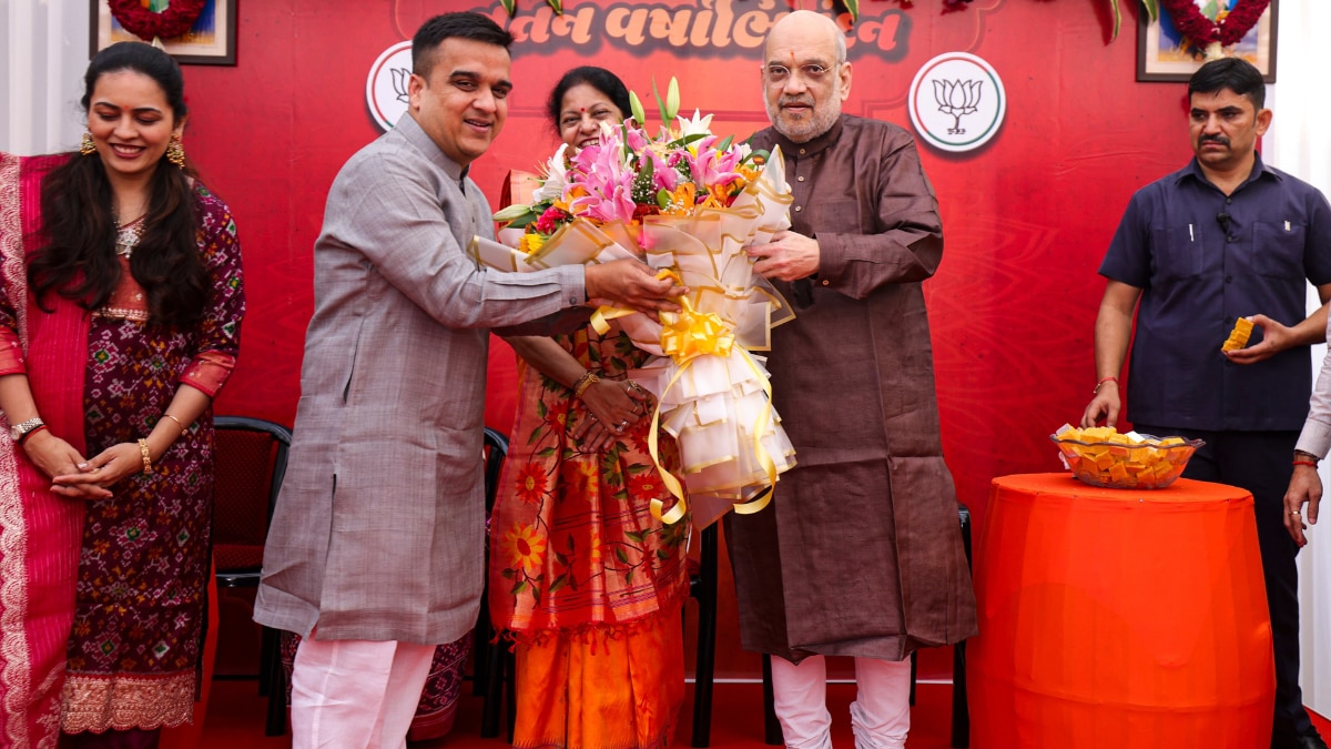 Amit Shah Inaugurates 216 Luxury Flats For Gujarat MLAs; Lays ...