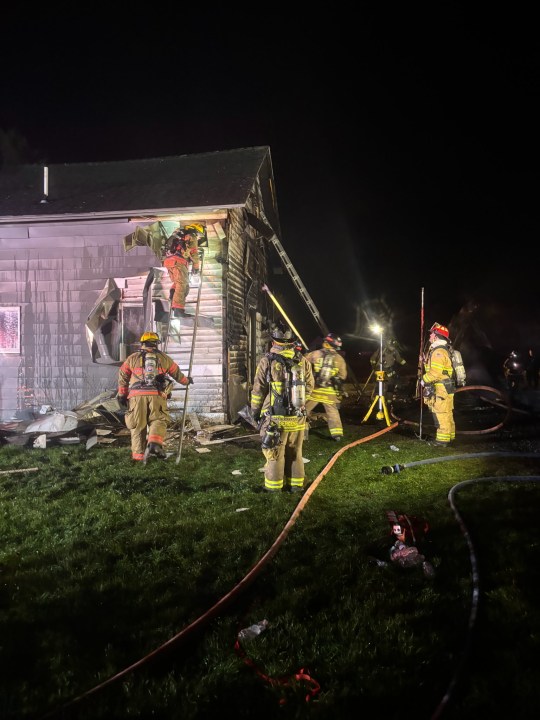 Family safe after overnight fire in Homer