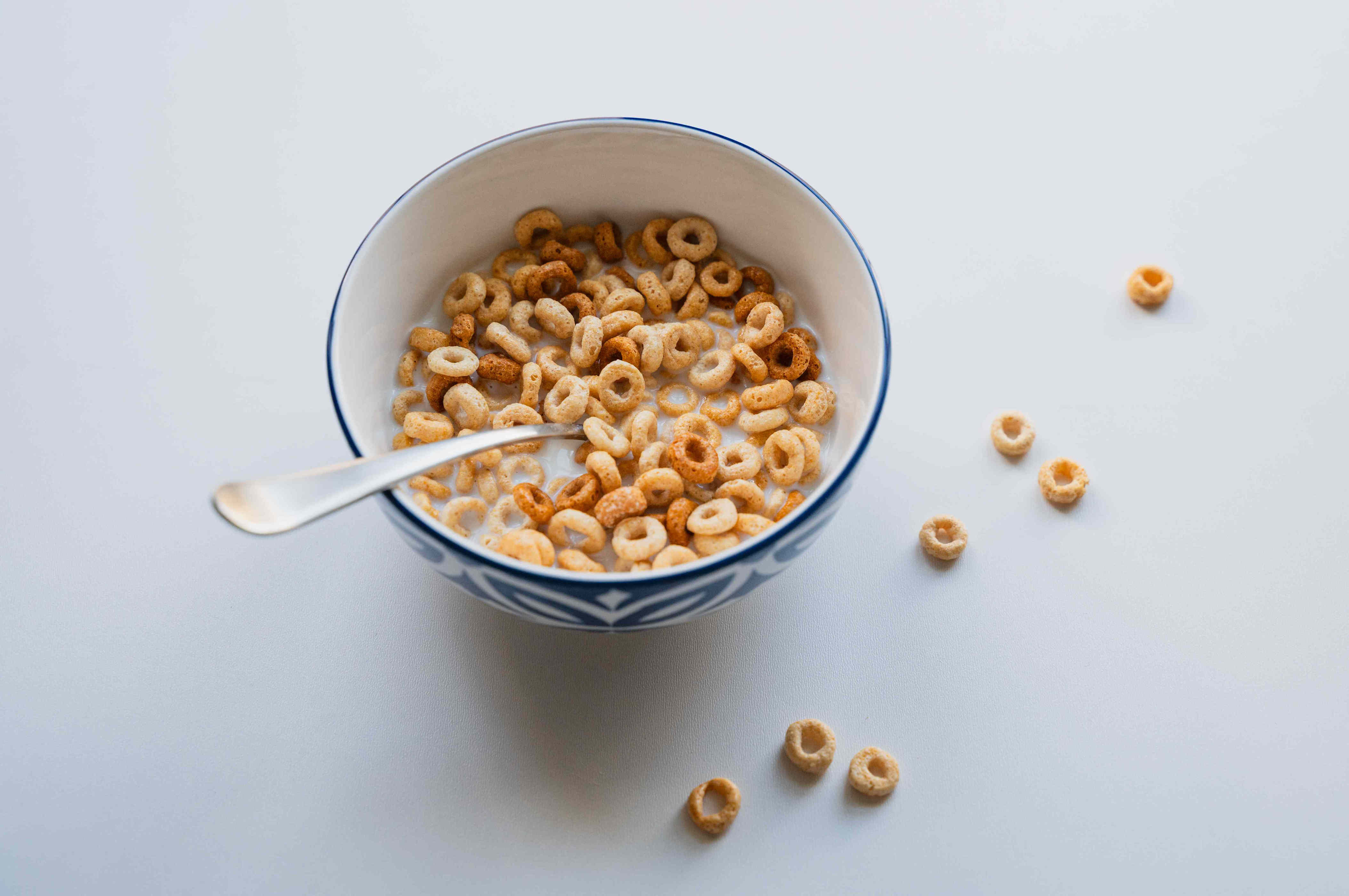 What Happens to Your Blood Sugar When You Eat a Bowl of Cheerios With Milk