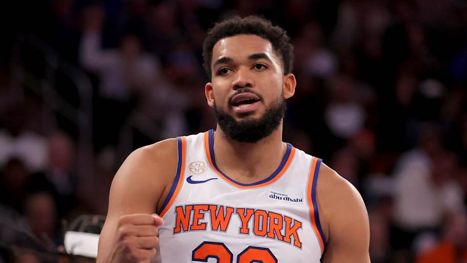 Knicks Break Cavaliers Curse in Season Opener