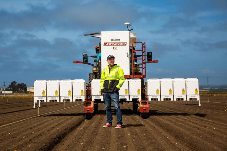 Carbon Robotics raises $20M as LaserWeeder maker plans secretive new ...