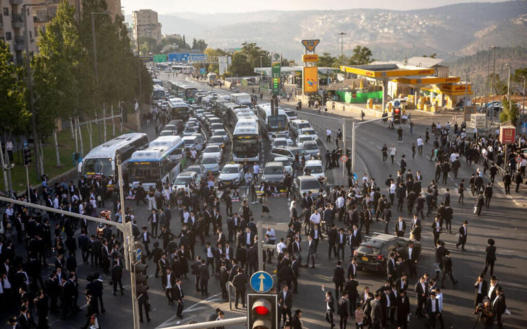 AG to Netanyahu: Enforcement against IDF draft-dodgers must be expanded