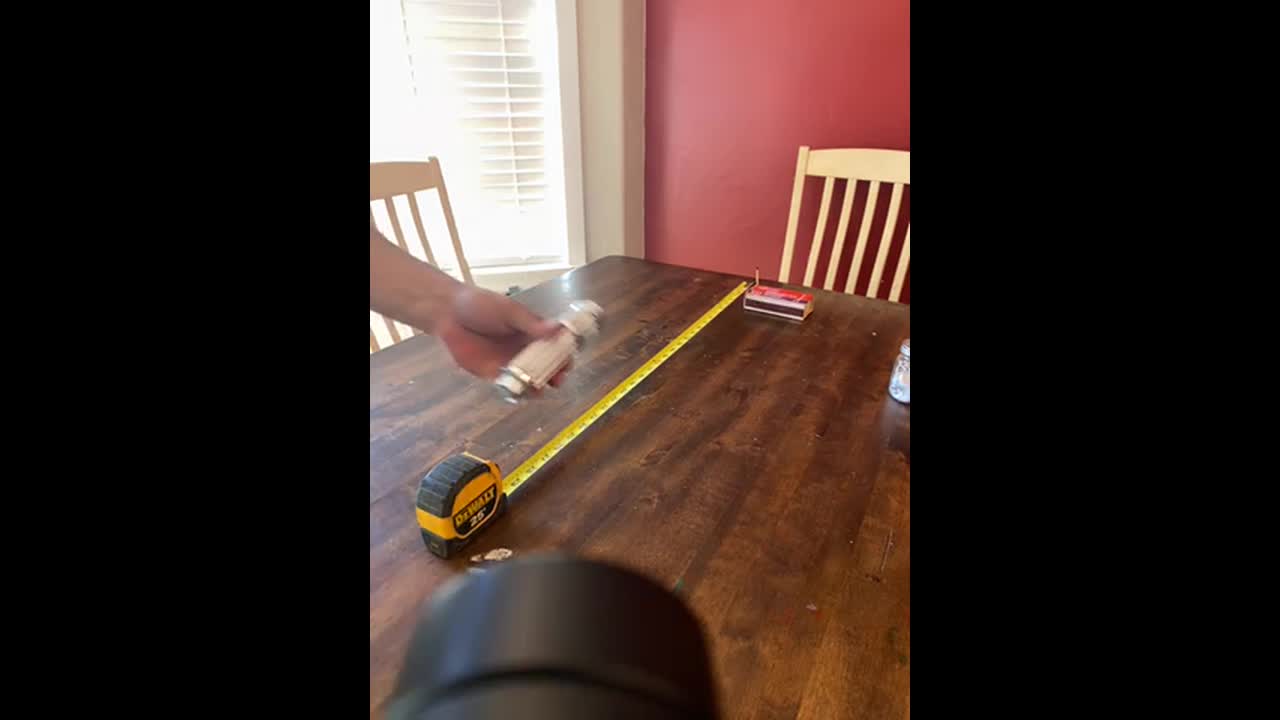 Incredibly powerful laser pointer is able to light matches almost 2 ...