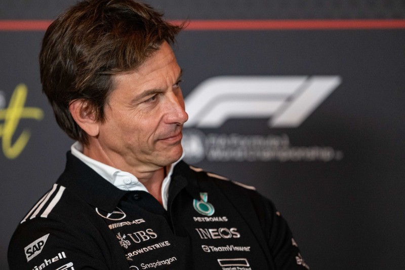 Mercedes-Teamchef: Verstappen hat den "psychologischen Vorteil" im ...