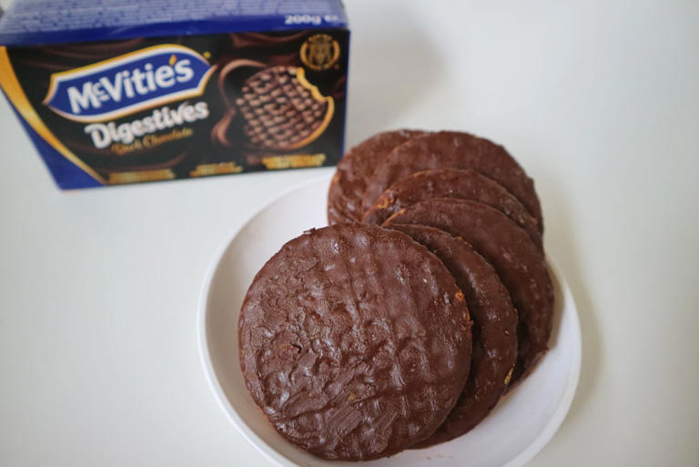 We’ve Been Eating Chocolate Digestives Wrong For 100 Years
