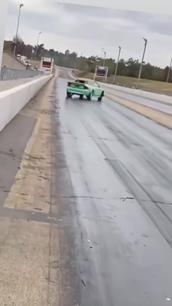 Racecar Ford Mustang on 24’s Almost Loses it 💨
