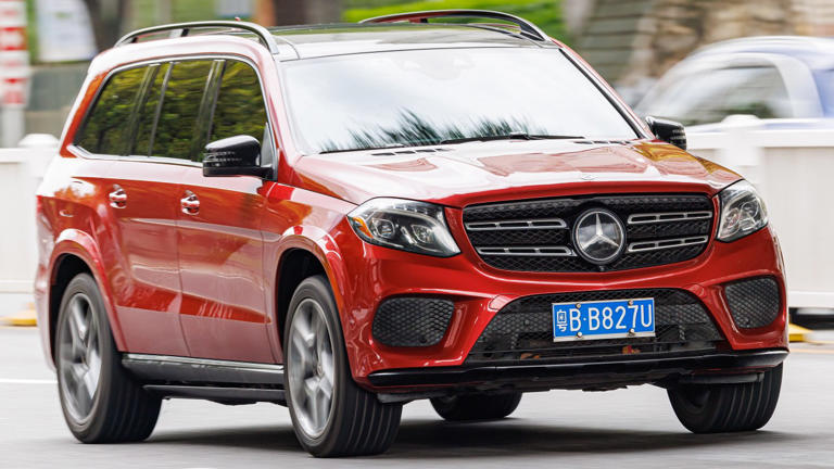 9 Luxury SUVs that shine on long road trips