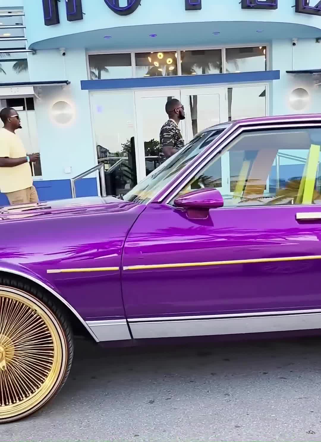 95Presi's candy purple box Chevy on gold 24's Daytons