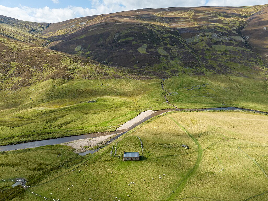 10 Remote Destinations Perfect for Practicing Bushcraft