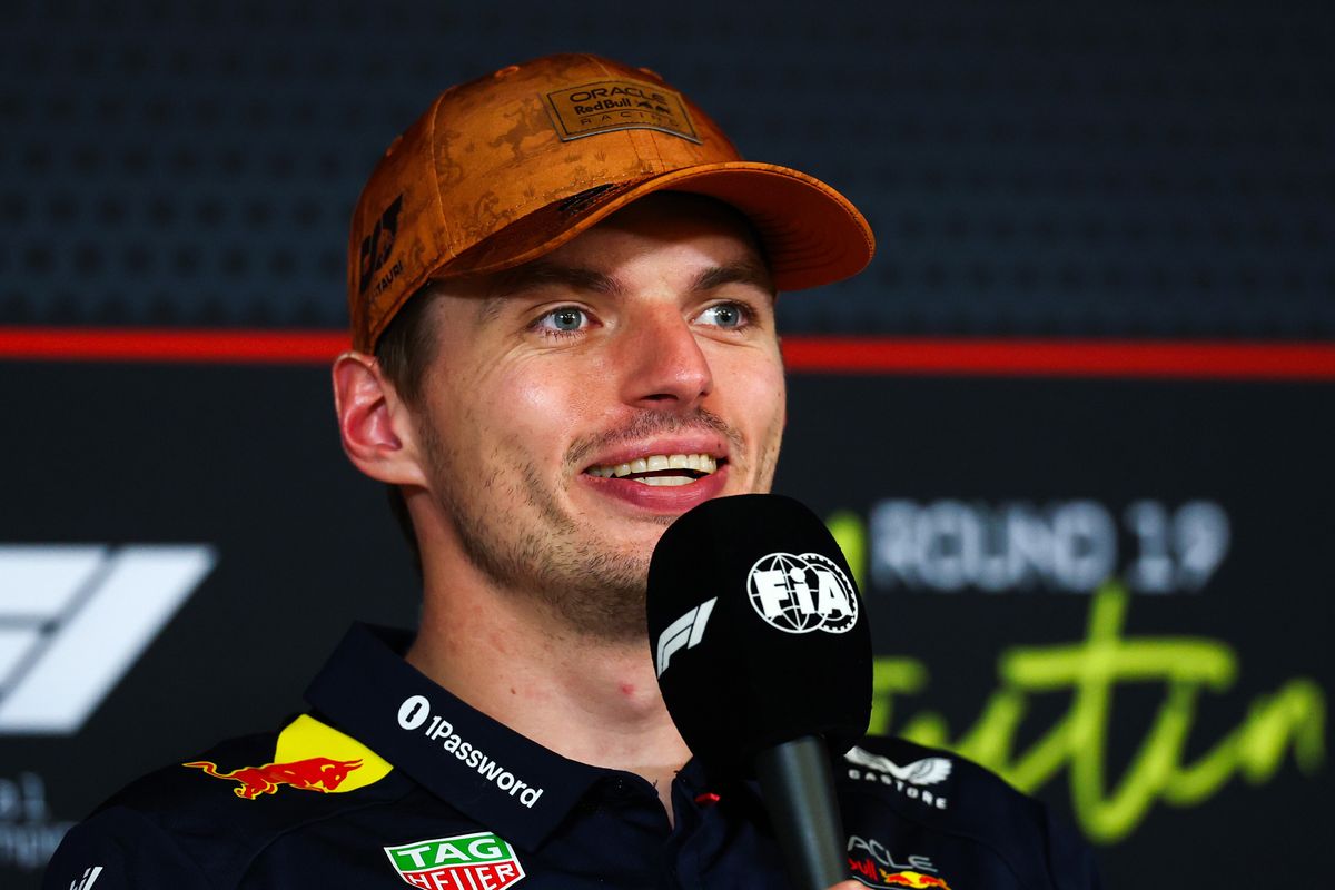 F1 LIVE | Dutch commentator makes unfounded claim about Verstappen, as ...