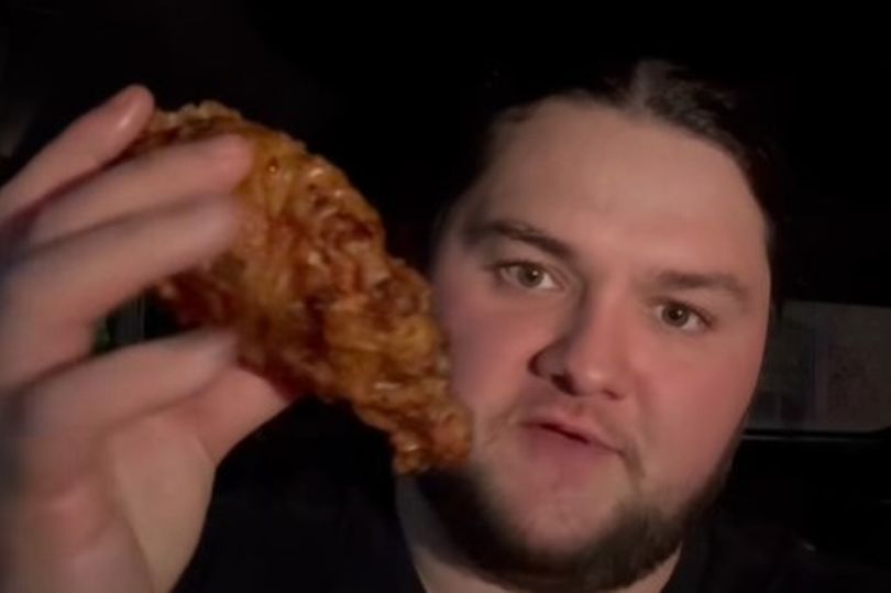 American raves about 'best' UK fried chicken - and it's in Huddersfield