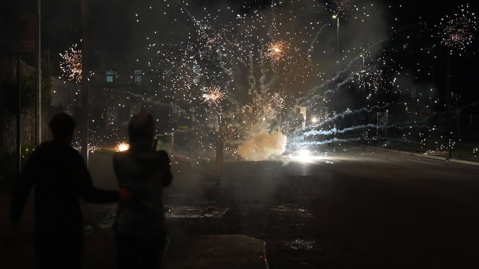 'Urban warfare' on streets of Dublin during migrant hotel disorder ...