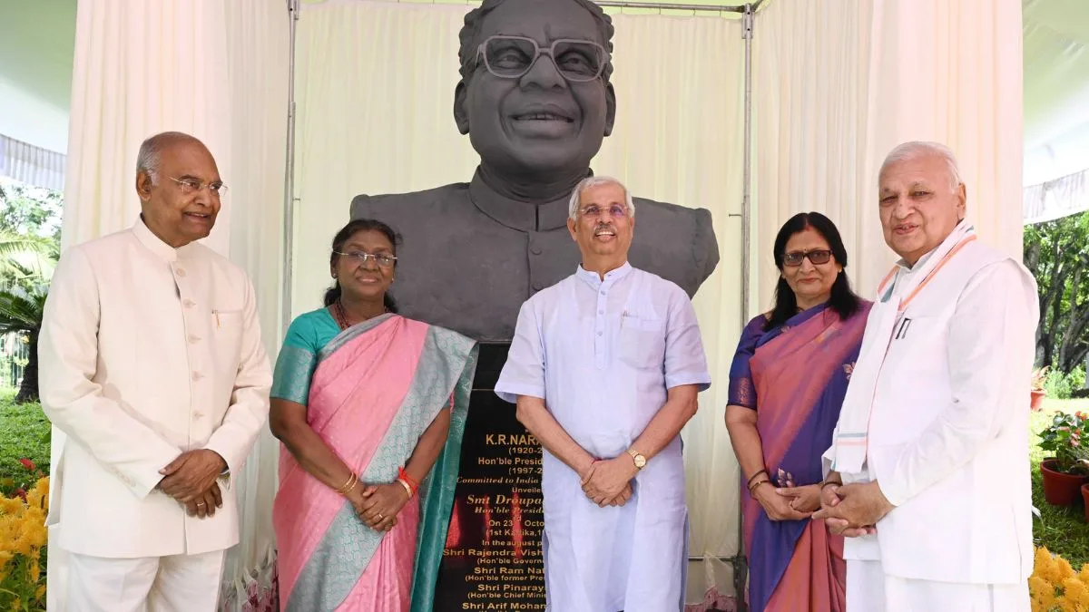 Prez Murmu unveils bust of K R Narayanan at Kerala Raj Bhavan