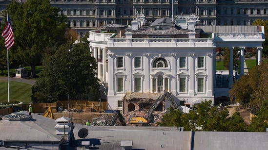 White House reveals full list of donors for Trump's $300M ballroom ...