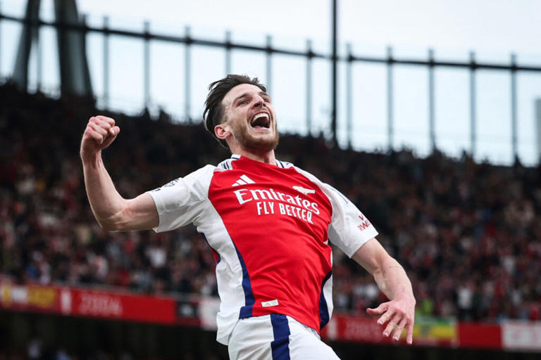 Alan Shearer highlights Arsenal star deserving a bonus for performance ...