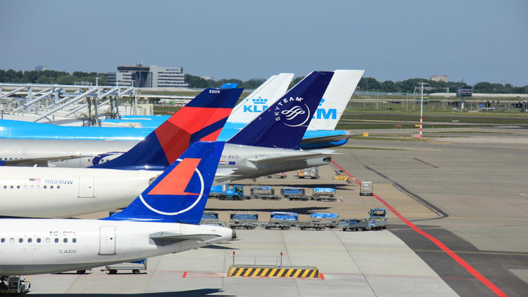 American Airlines just killed the last reason to fly basic economy ...