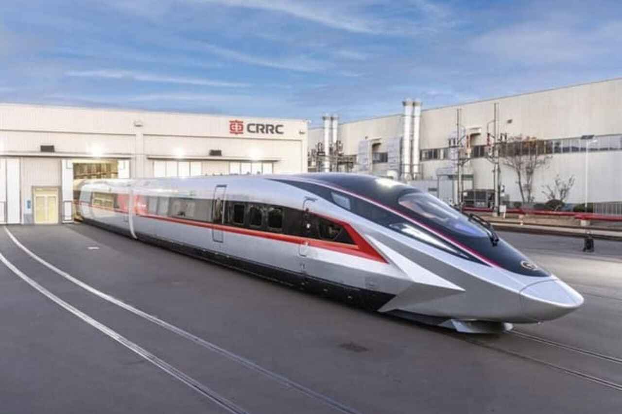 China’s CR450 High-Speed Train Reaches 453 km/h in Tests