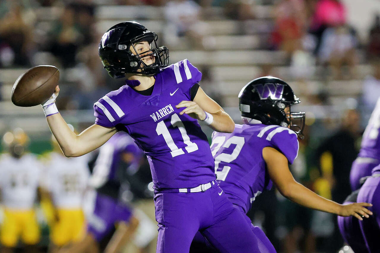 How Warren football built momentum following tough early-season loss