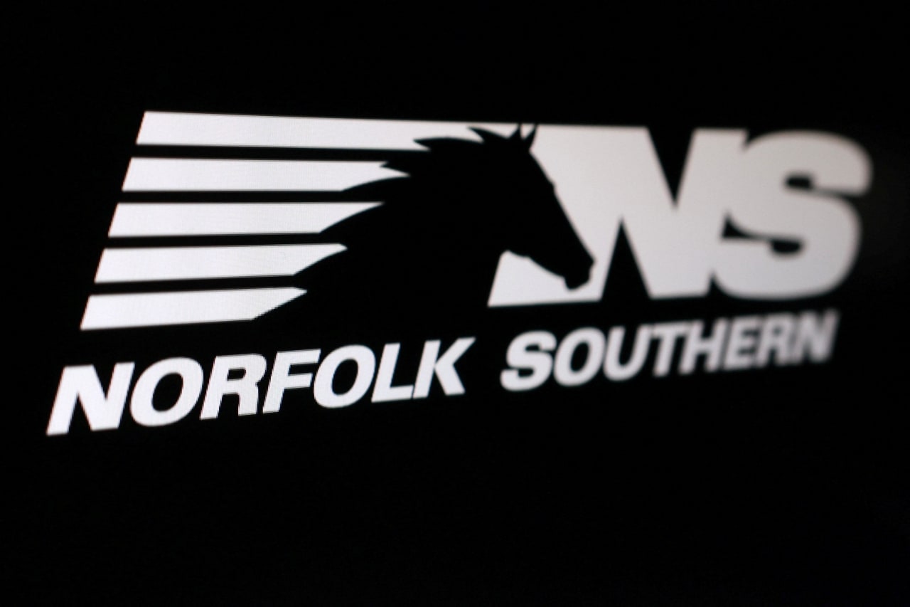 Norfolk Southern Profit, Revenue Falls