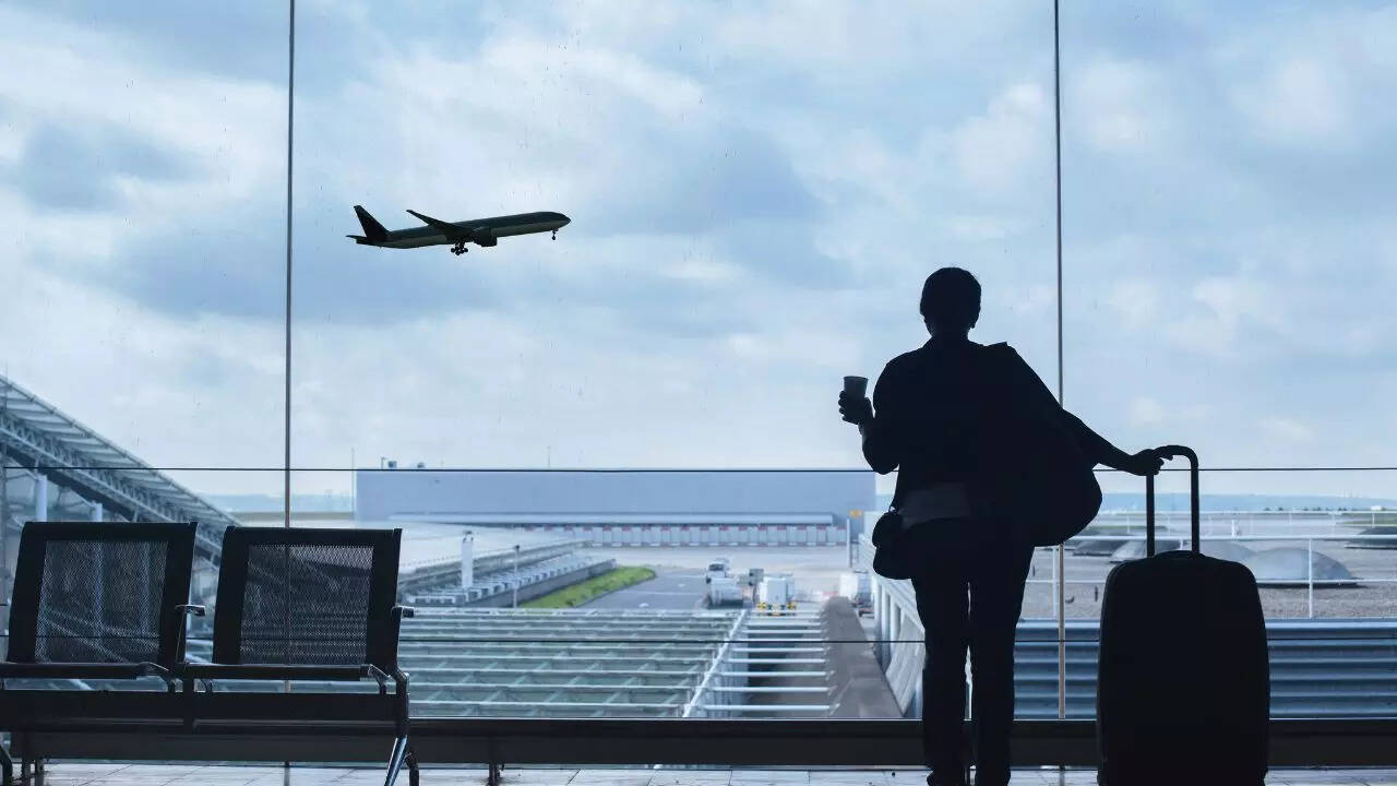 How to survive long flights in economy without back pain