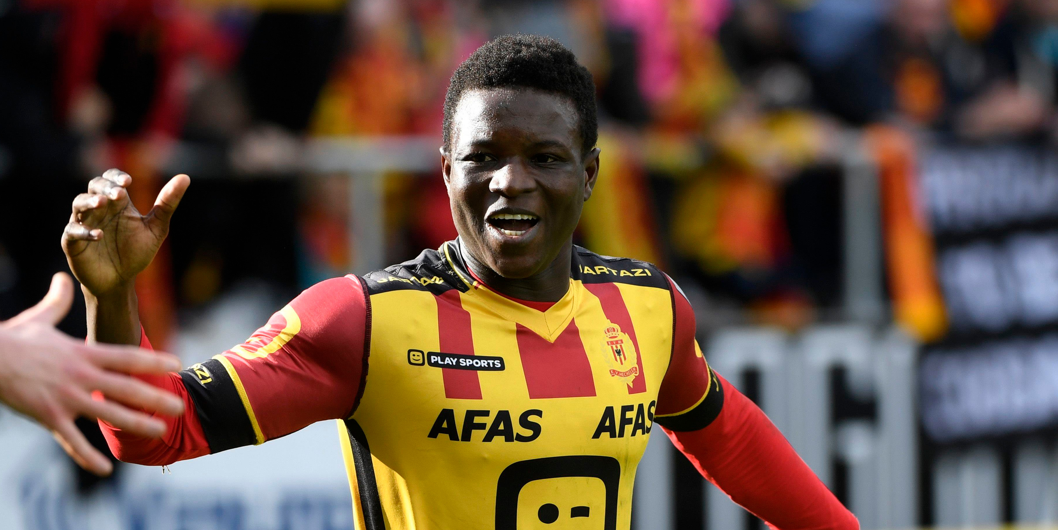 OFFICIEEL: Zeven jaar later sluit KV Mechelen pechvogel Bandé weer in ...