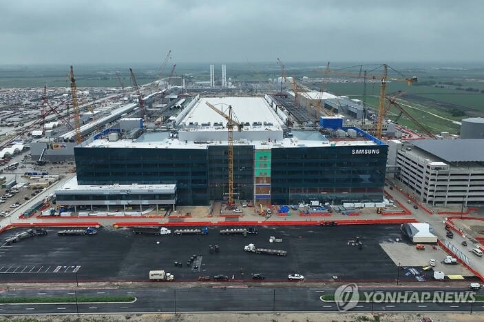 삼성전자, TSMC 독점 깬다…테슬라 ‘AI5’ 칩 개발 참여 확정