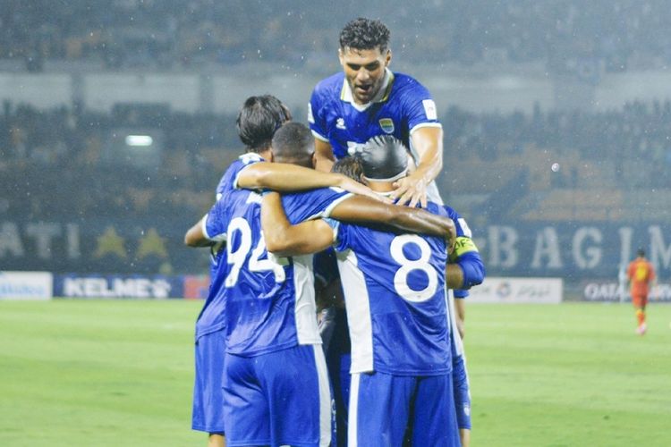 Luciano Guaycochea Bahagia Cetak Gol untuk Persib Meski Kena Kartu Merah