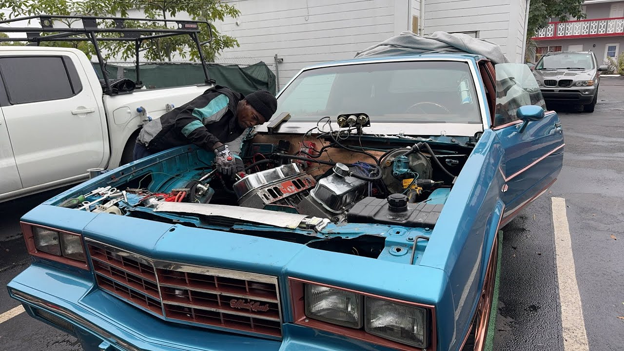 ClassicMan954 doing his motor on his own!