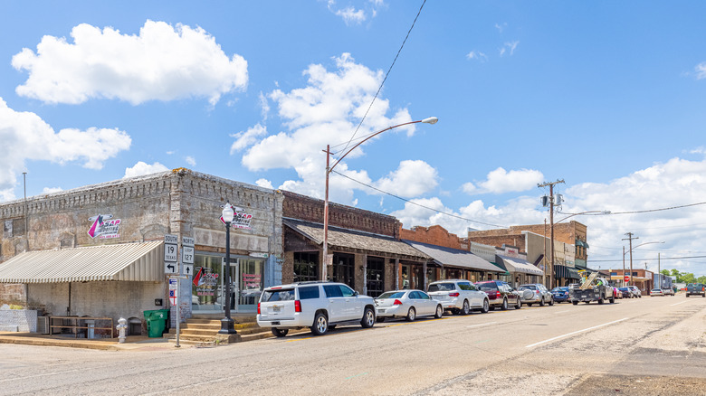 This Charming East Texas City Is A Historic Gem With Scenic Railroads ...