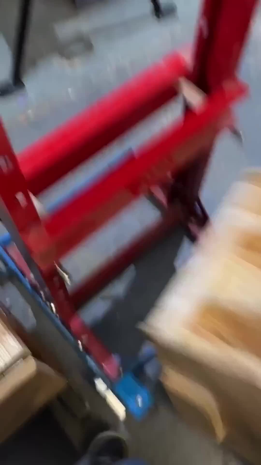 I turned plastic waste into a plant pot! 🌿