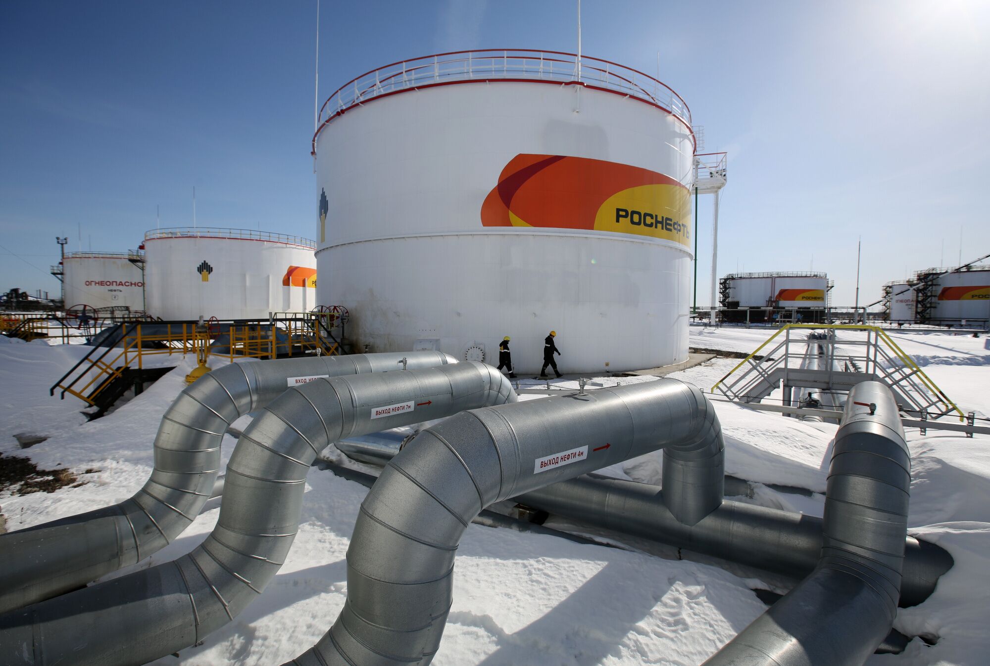 Rosneft’s German Unit May Be Cut Off From Key Customers