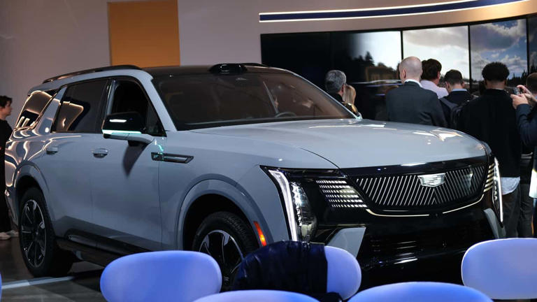 GM's Super Cruise Aims To Go Beyond Tesla In 2028 With LIDAR, Eyes-Off ...