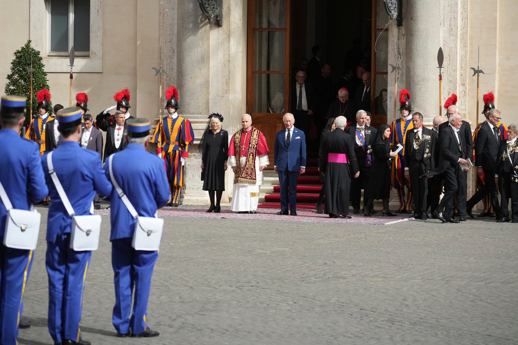 Pope prays with British monarch for first time since English ...