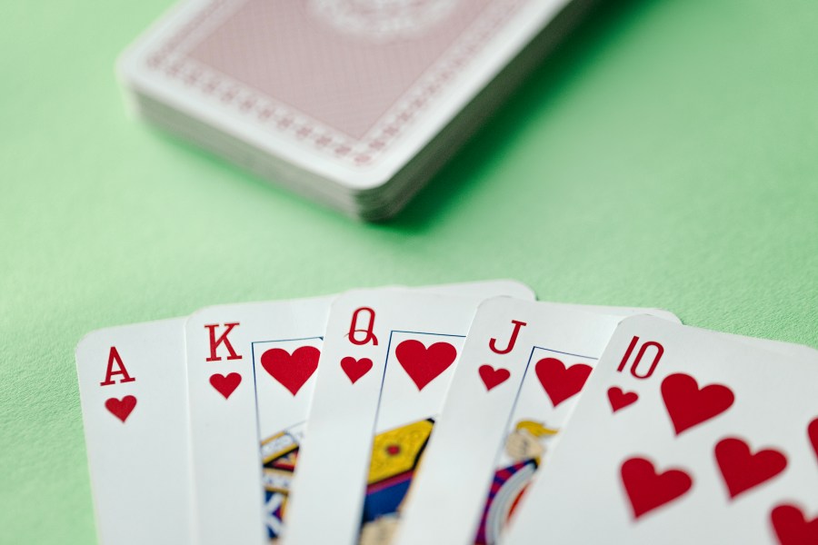 ‘Pick a card’ dispute escalates to robbery at South County Mall