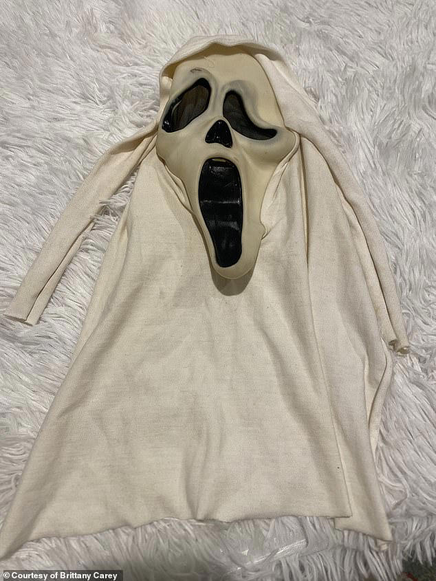 Bargain hunter finds $5 Halloween mask at Goodwill... then sells it for ...