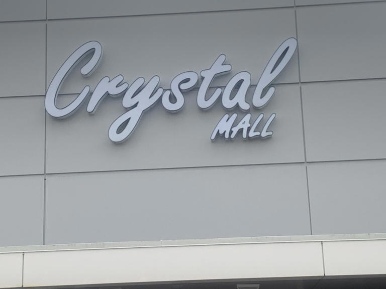 Crystal Mall marking final holiday shopping season in Waterford