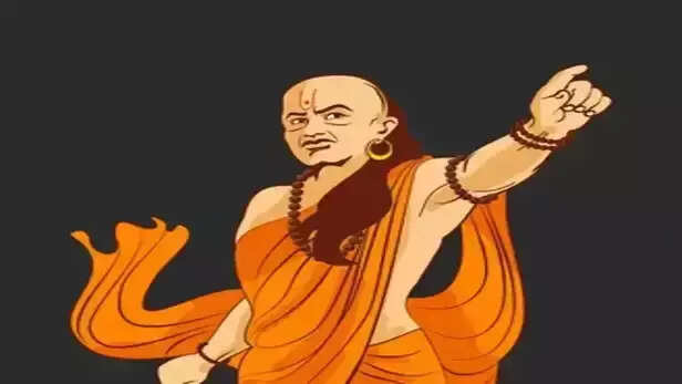 How To Detach Like You Never Got Attached - Chanakya Niti
